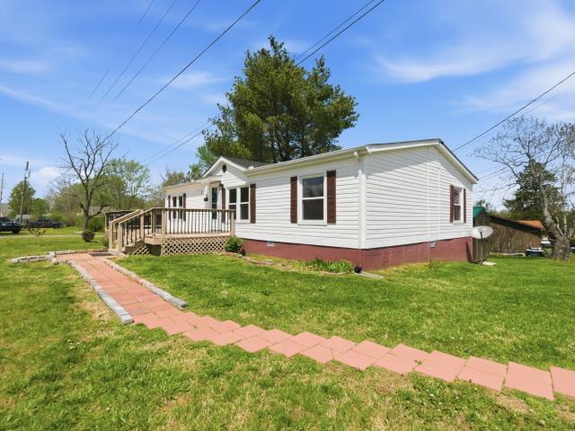 707 E Broad St, Dickson, TN 37055 | Compass