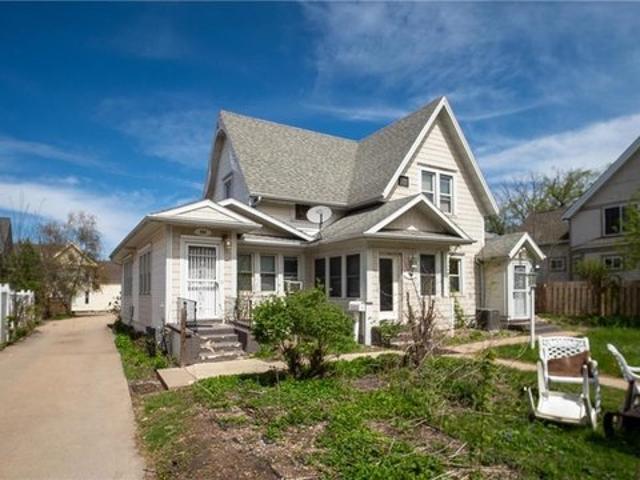 707 E Center St, Rochester, MN 55904