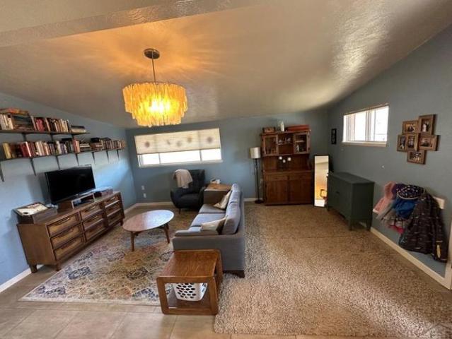 707 E Chestnut St, Lamar, CO 81052