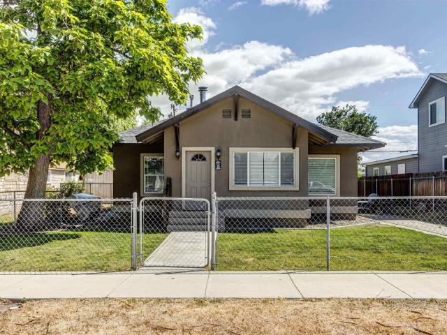 707 E Denver