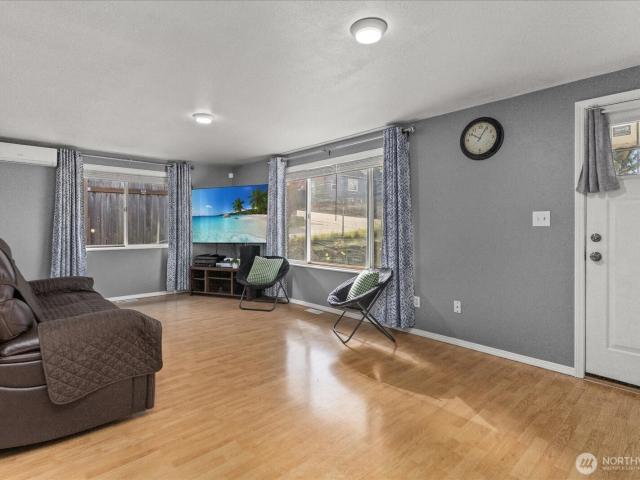 707 E James St, Kent, WA 98031 | Compass