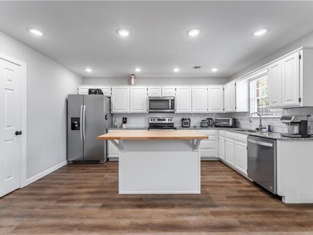 707 E Kara Lane