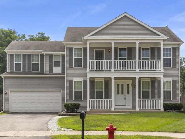 707 Hoover Dr, Oswego, IL 60543
