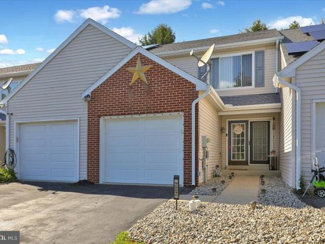 707 Hawk Ridge Dr, Hamburg, PA 19526
