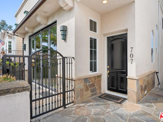 707 Jasmine Ave, Corona del Mar, CA 92625 | MLS #26649 | Compass