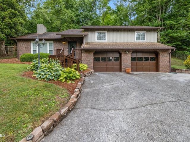 707 Lazywood Dr, Johnson City, TN 37601