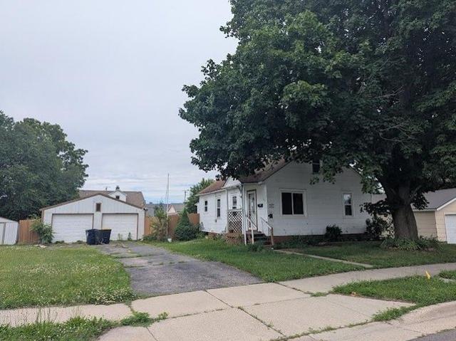 707 LA Crosse St, Mauston, WI 53948