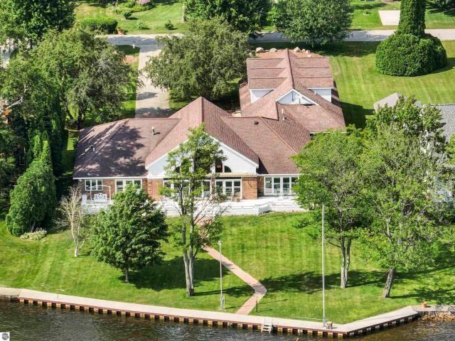 707 Lake Shore Drive