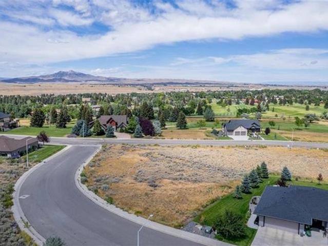 707 Links View Dr, Cody, WY 82414