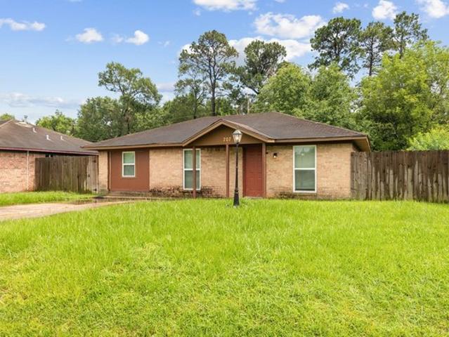 707 Magnolia Ave, Crosby, TX 77532