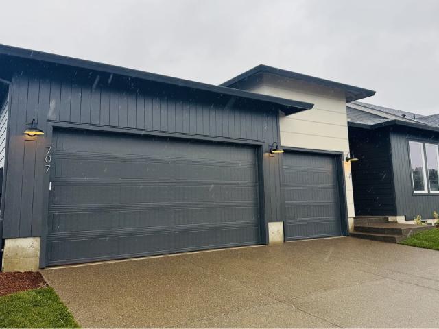 707 Magnolia Ave, Woodburn, OR 97071 | MLS #330666 | Compass