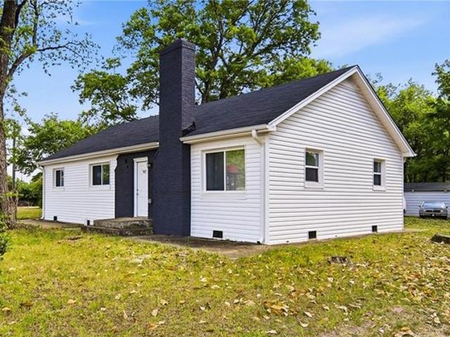 707 Martin Luther King Jr Blvd, Lexington, NC 27292