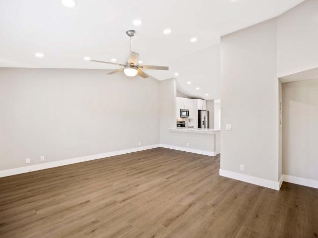 707 Neapolitan Way, 707, Naples, US, FL