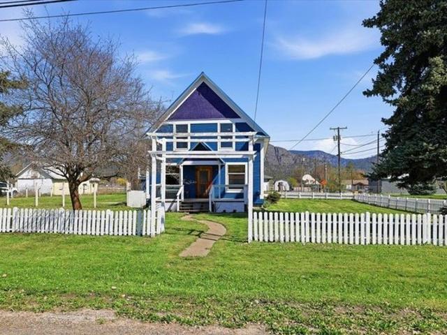 707 S 2nd St W, Chewelah, WA 99109