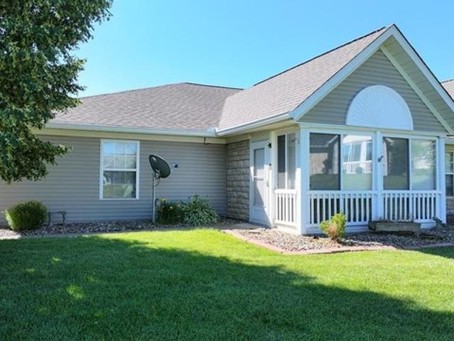 707 Scott Dr, Ontario, OH 44906