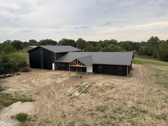 707 SE 6th St, Leon, IA 50144