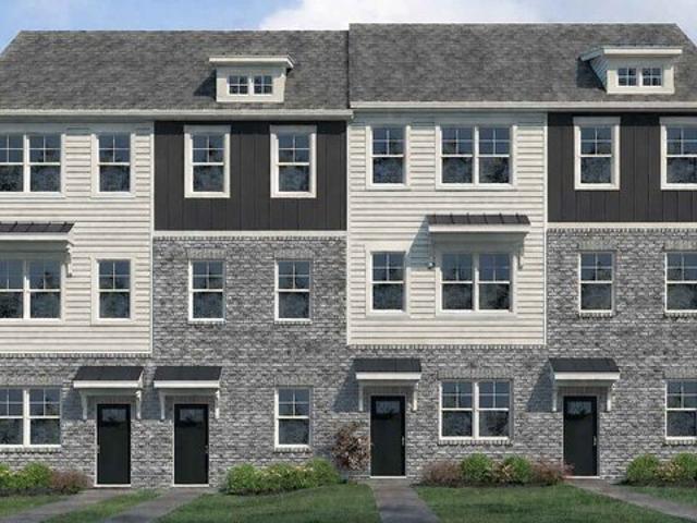 707 Silvertree Way, Charlotte, NC 28205