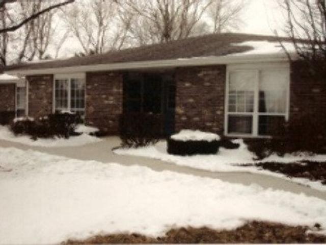 707 Poplar St 2 beds, 1 full bath