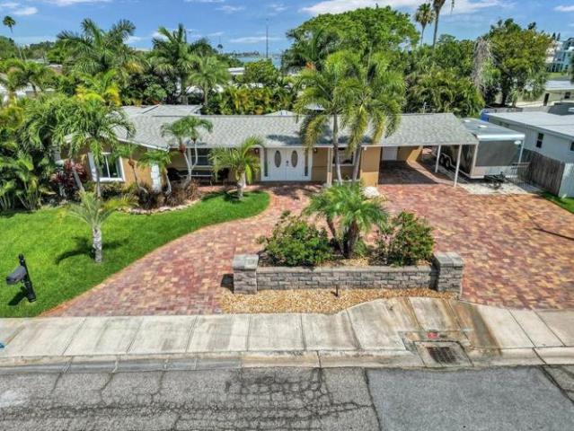 707 Pruitt Dr, Madeira Beach, FL 33708