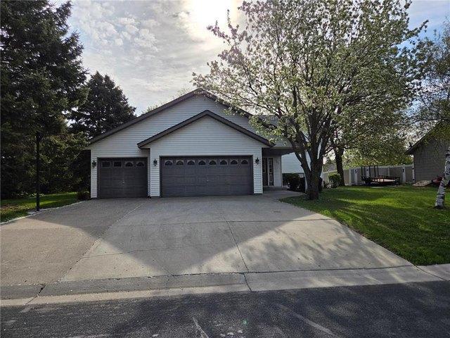 707 W Welco Dr, Montgomery, MN 56069