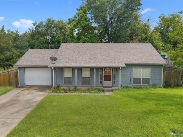 707 W Oklahoma St, Hugo, OK 74743