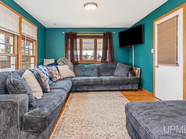 707 Walnut Street