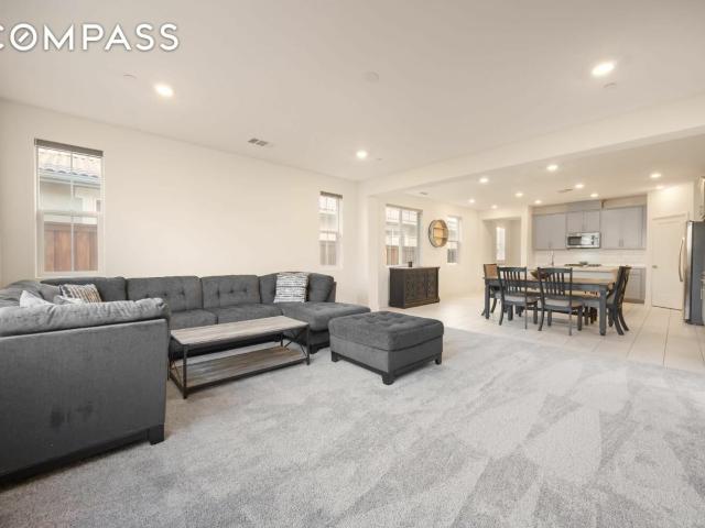 7084 Sacramento Dr, Tracy, CA