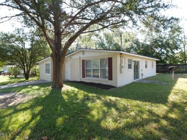 7086 Queen of Hearts Ct, Jacksonville, FL 32210