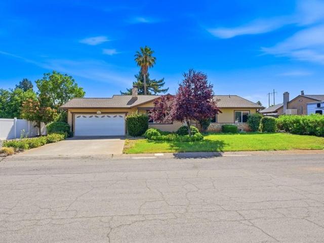 7089 Hermosa Way, Redding, CA 96002