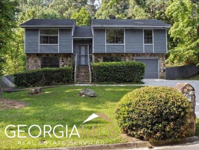 7080 Hassana Ln, Fairburn, GA 30213