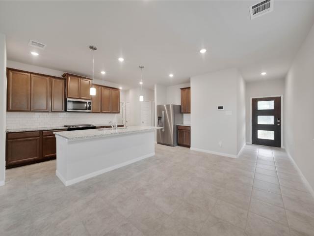 7080 Silverleaf Oak Street