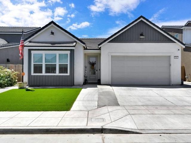 7081 W Ashcroft Ave, Fresno, CA 93723