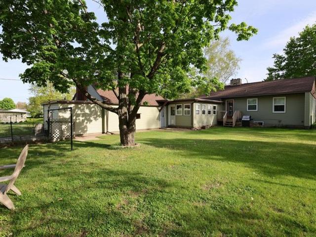 708 3rd St, Pepin, WI 54759