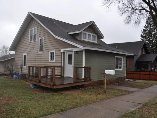 708 13th Ave, Bloomer, WI 54724