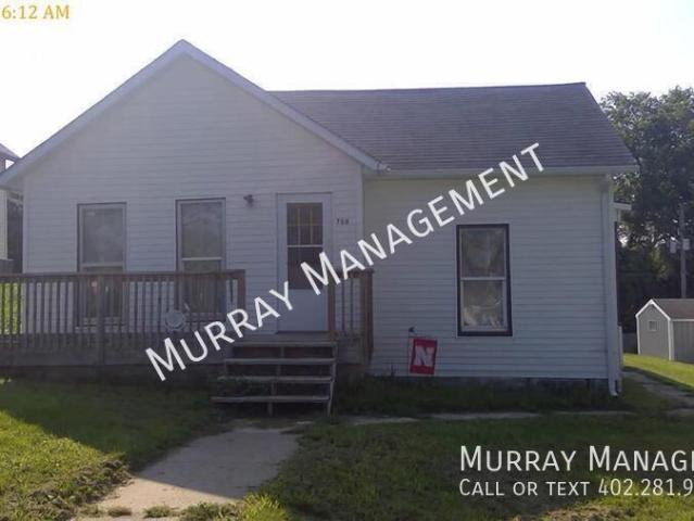 708 16th St, 3 beds, 1 full bath