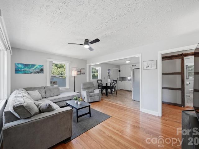 708 2nd Street