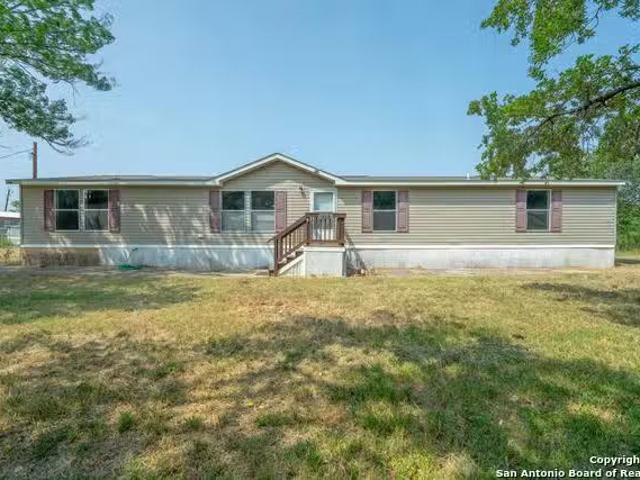 708 COUNTY ROAD 561, CASTROVILLE, TX 78009 Single Family Resid.