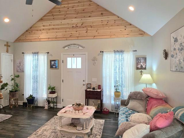 708 Co Rd 1447