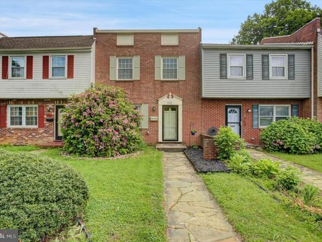 708 Cumberland Ave, Chambersburg, PA 17201