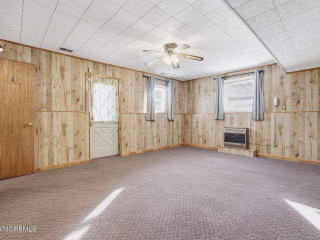 708 Auth Ave, Oakhurst, NJ