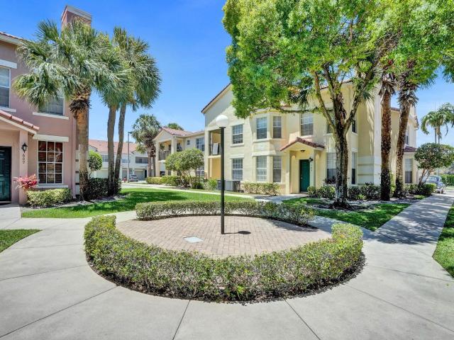 708 Belmont Pl, Boynton Beach, FL 33436 | MLS #B26006