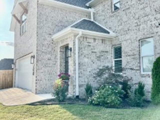 708 Dollar Street