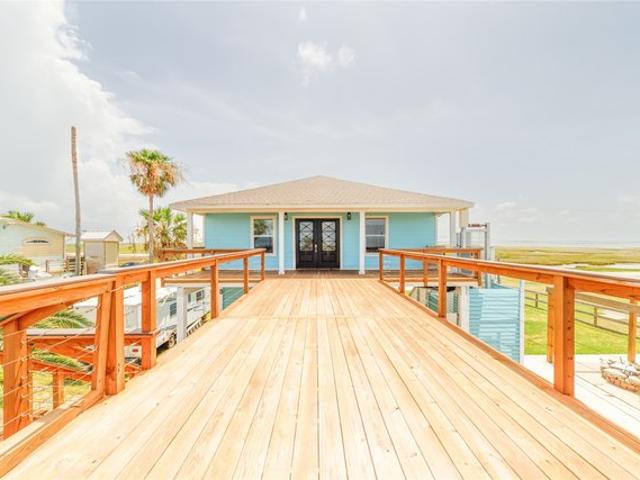 708 Dolphin Dr, Freeport, TX 77541