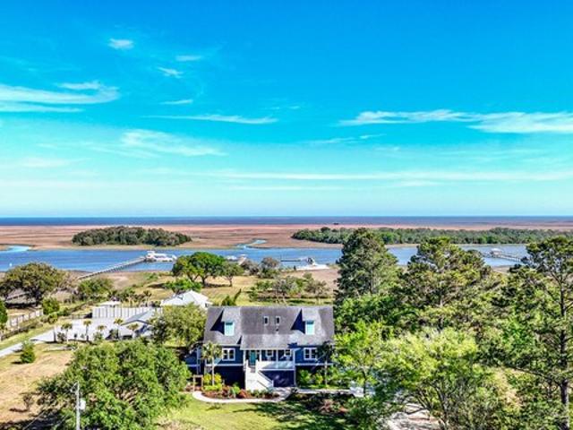 708 Donnelly Corner Dr, Awendaw, SC 29429