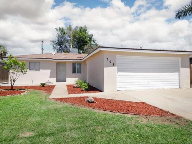 708 Delfino Ln, Bakersfield, CA 93304
