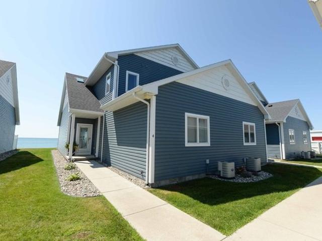 708 E Bay St, East Tawas, MI 48730