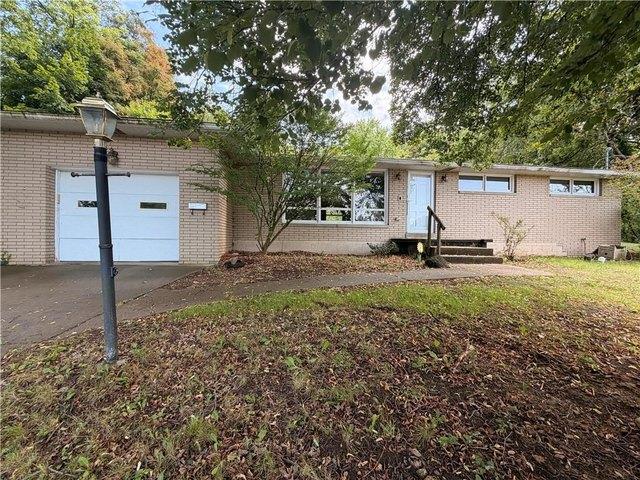 708 Florida Ave, Jeannette, PA 15644