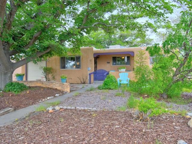 708 Kentucky St SE, Albuquerque, NM 87108