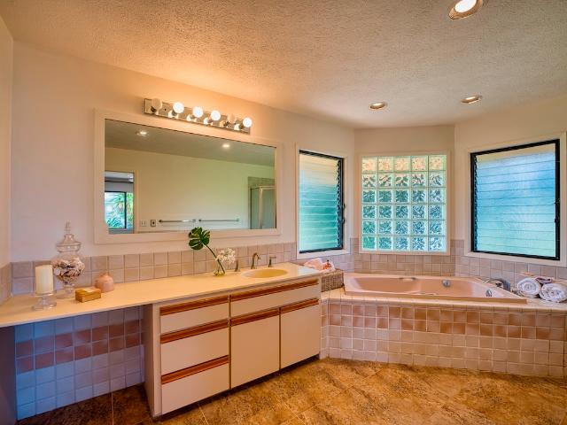 708 Kukuau St, Hilo, HI 96720 | MLS #721465