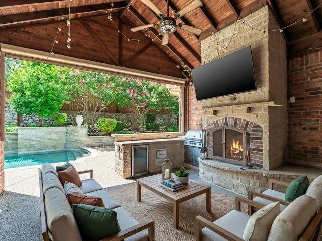 708 Hackberry Ridge Drive